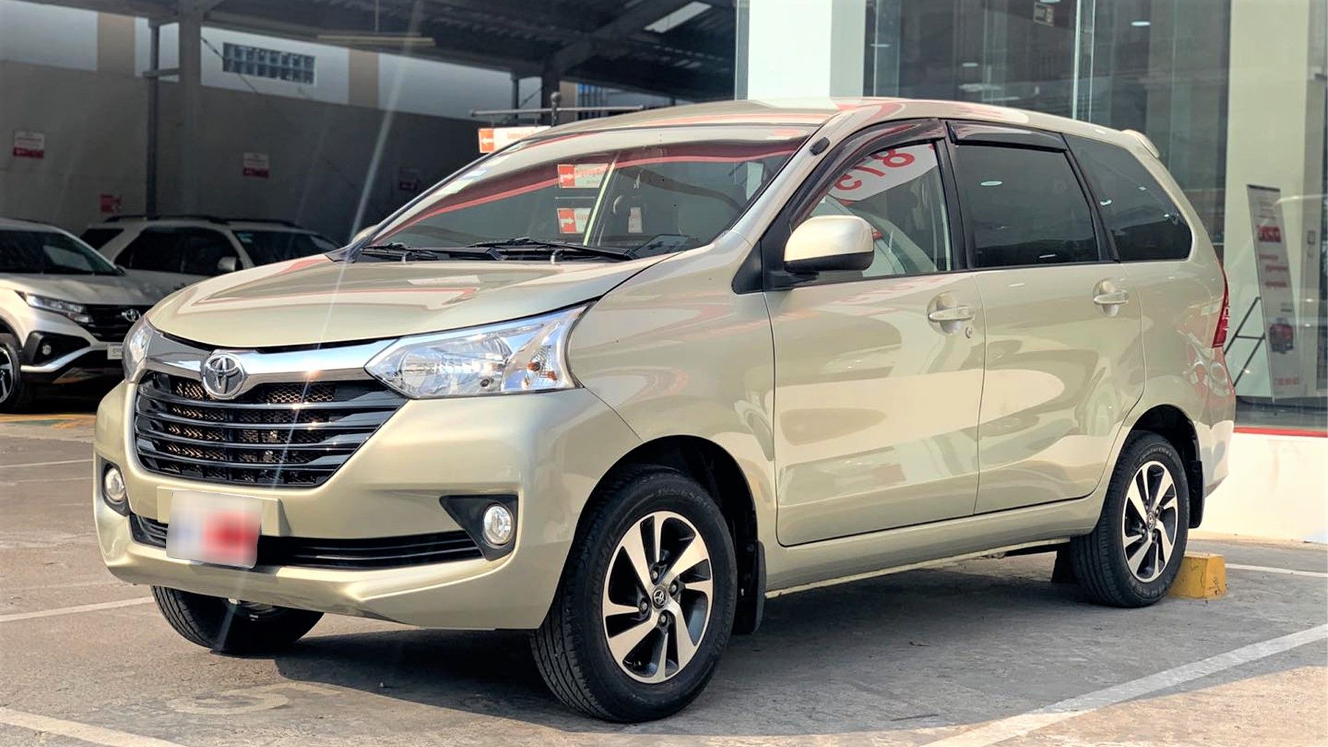 Avanza ជាឡានឆ្នាំខ្ពស់ ៧កៅអីស៊ីសាំង ៦លីត្រ តម្លៃត្រឹម ១ម៉ឺនជាង ...