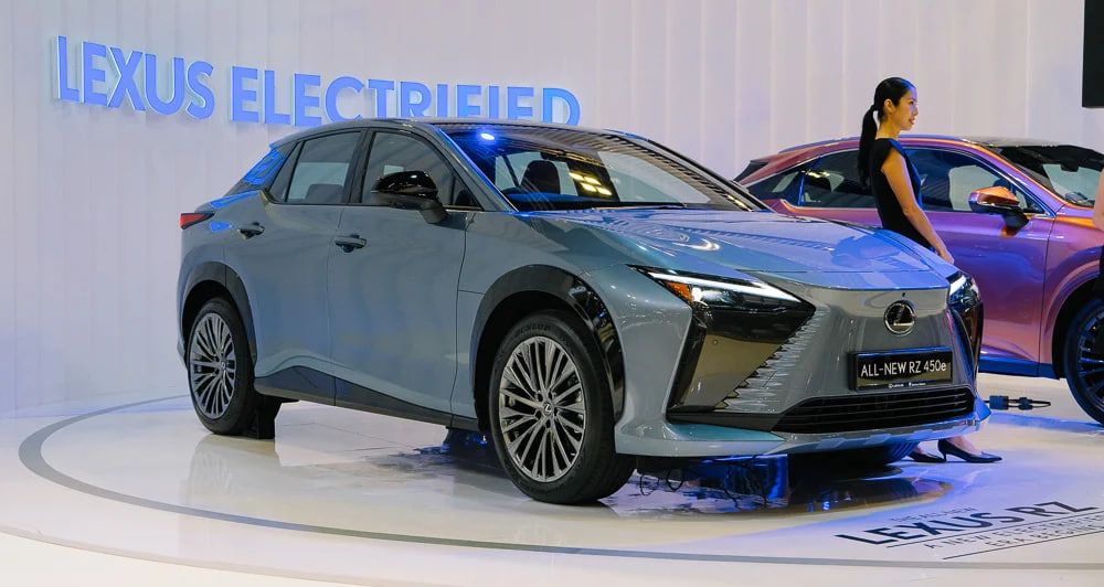 ប្ដូរអ្នកគ្រប់គ្រងថ្មី Toyota គ្រោងចេញ Lexus អគ្គិសនីសុទ្ធ នៅឆ្នាំ ២០២៦ ...