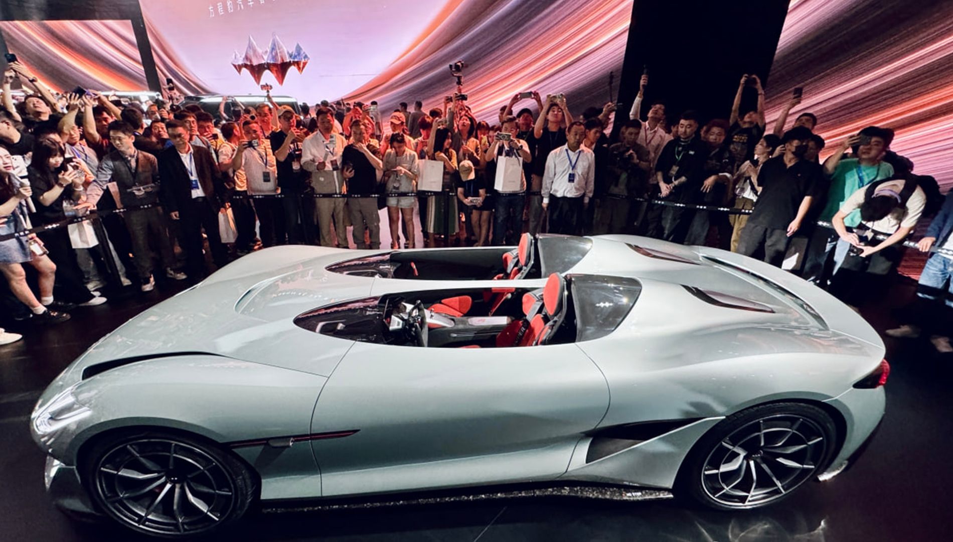 BYD ចេញ Supercar អគ្គិសនីមួយទៀតហើយ រាងក៏ឡូយ ទ្វារបើកចង្អុលមេឃ ...